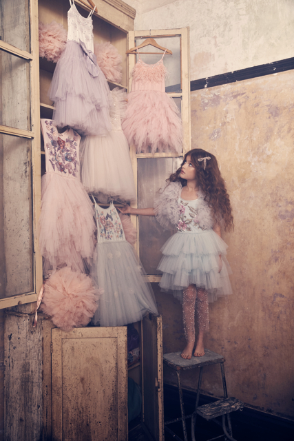 TUTU DU MONDE – OVER THE MOON
